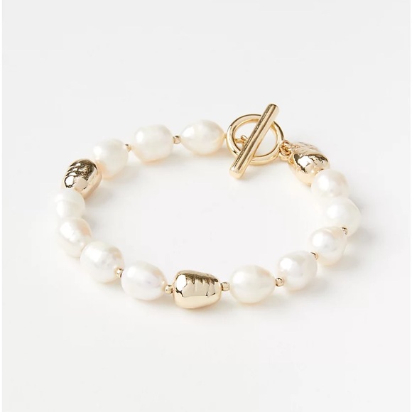 LOFT | Jewelry | Nwt Loft Pearlized Toggle Bracelet | Poshmark
